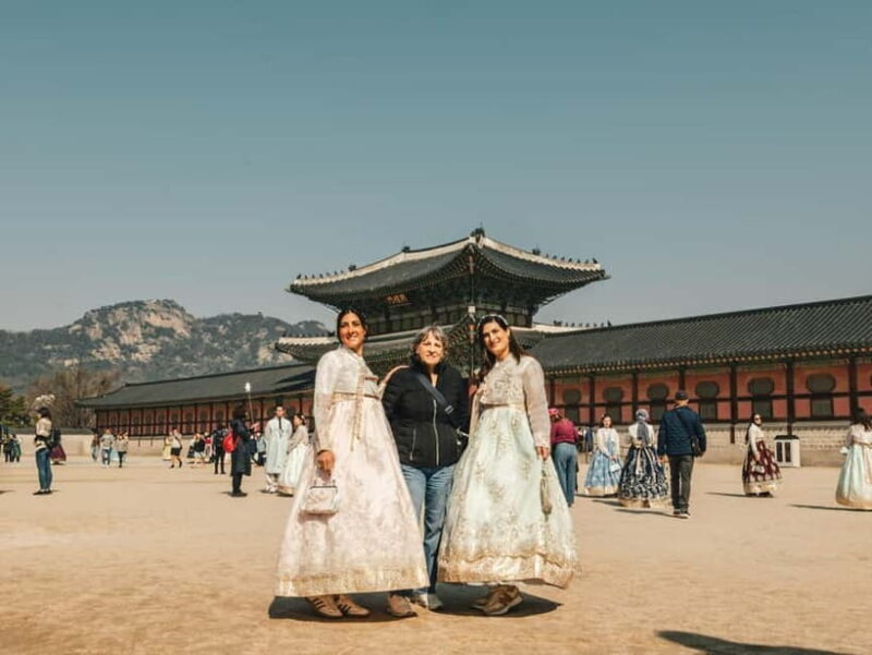 Seoul: City Hightlights, Palace Tour, and Optional Hanbok - Key Points