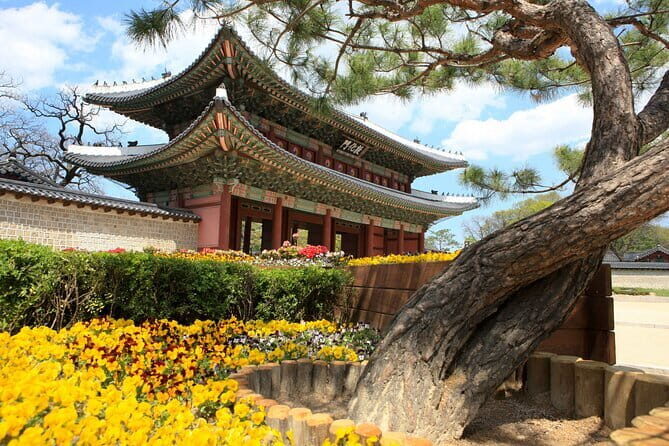 Seoul City Secret Garden Palace Walking Tour - What the Tour Is About