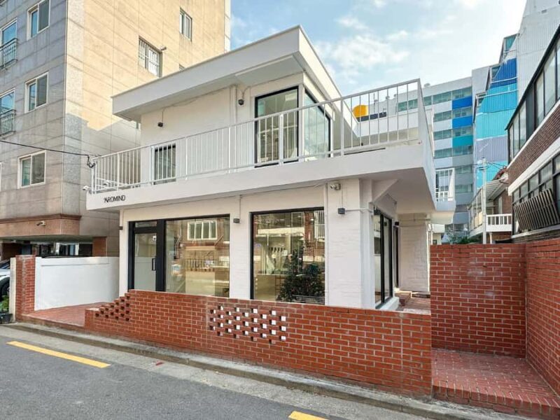 Seoul: Create Your Own Luxury Niche Perfume in Hongdae - Key Points