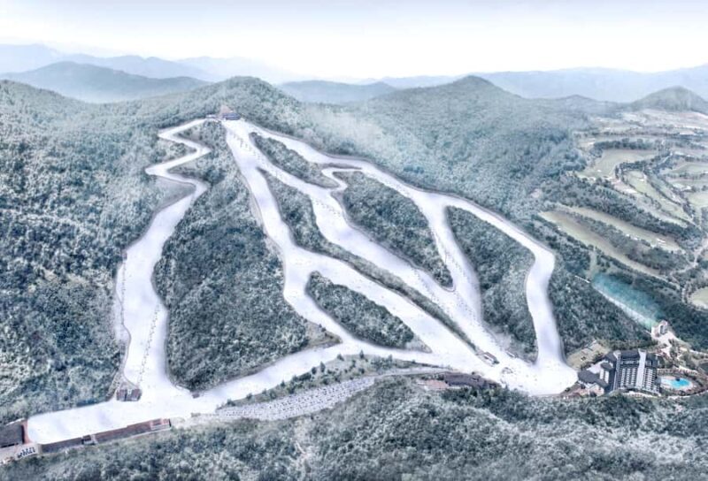 Seoul: Elysian Gangchon Winter Ski with Eobi Ice Valley Tour - Analyzing the Value