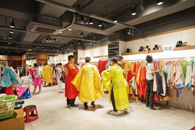 Seoul: Eobi+Nami+Hanbok(+RailBike or Strawberry Options)Tour - FAQ