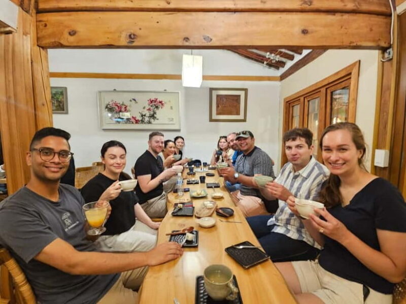 Seoul: Guided Food & Market Tour with 8+ Tastings - Hidden Alleyways and Traditional Backstreets