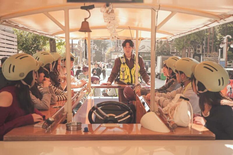 Seoul: Guided Tram Tour with Snacks and Hidden Alleys - Key Points