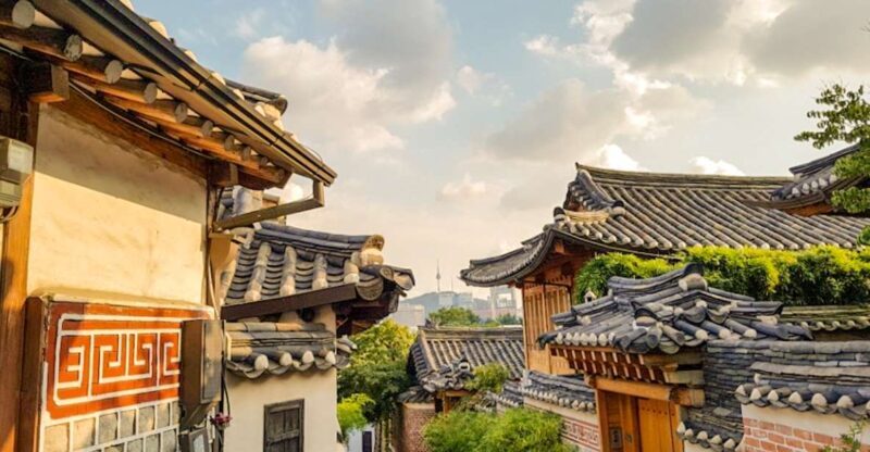 Seoul: Gyeongbok Palace and Bukchon Hanok Walking Tour - Is It Worth the Price?