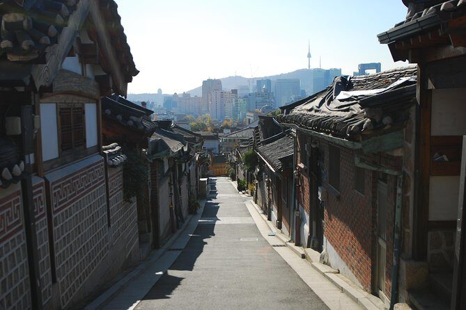 Seoul: Gyeongbok Palace, Bukchon Village, and Gwangjang Tour - What You’ll Get for $32