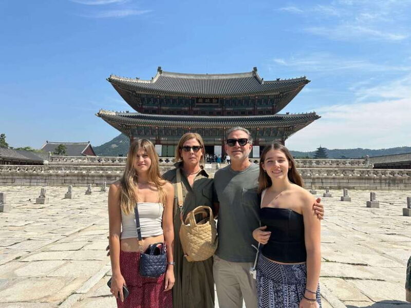 Seoul: Gyeongbok Palace, N Seoul Tower (with Cable Car) - Introducing the Seoul Gyeongbok Palace & N Seoul Tower Tour