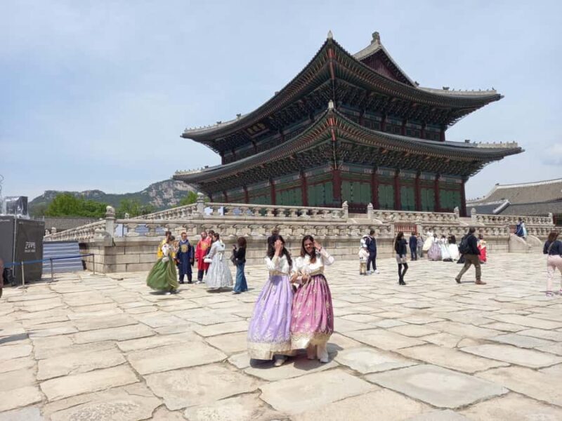 Seoul: Gyeongbokgung, Jongmyo Shrine, COEX, Bongeunsa Temple - Key Points