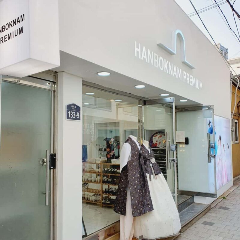 Seoul: Gyeongbokgung Premium Hanbok Experience at Hanboknam - Practical Tips for Your Visit