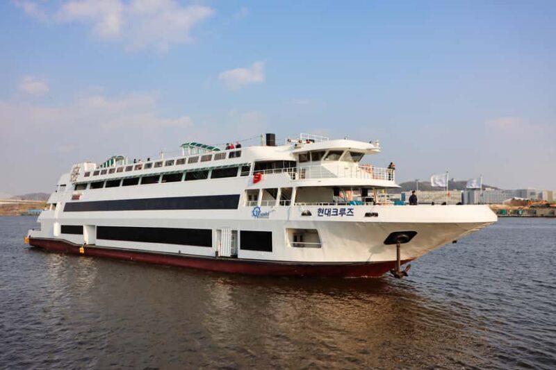 Seoul Hangang River: Music Fireworks Cruise - Experience Quality and Comfort