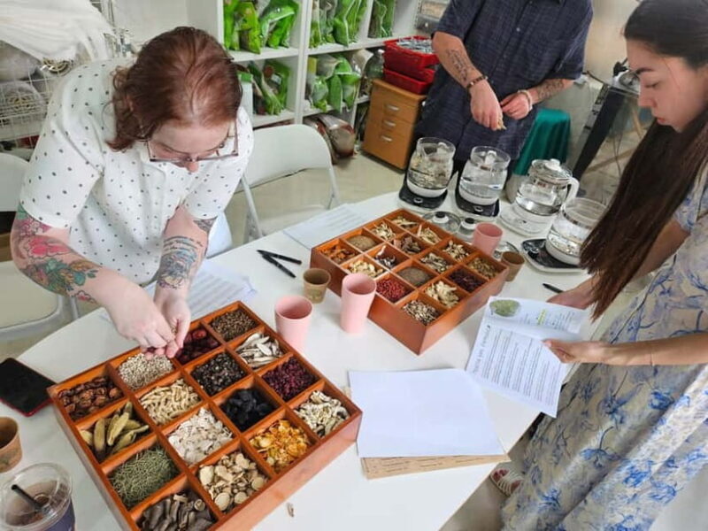 Seoul: Herbal Tea Class & Korean Medicine Tour - Key Points