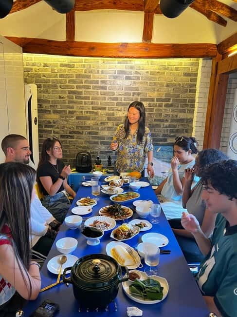 Seoul: Home-Cooked Meal, Dessert Making Naksan, & Park Walk - Exploring the Real Seoul: What This Tour Offers