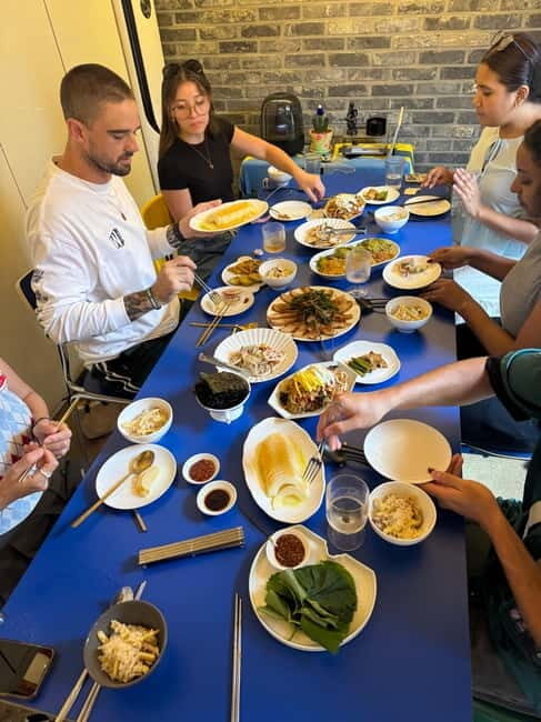 Seoul: Home-Cooked Meal, Dessert Making Naksan, & Park Walk - Why This Tour Stands Out