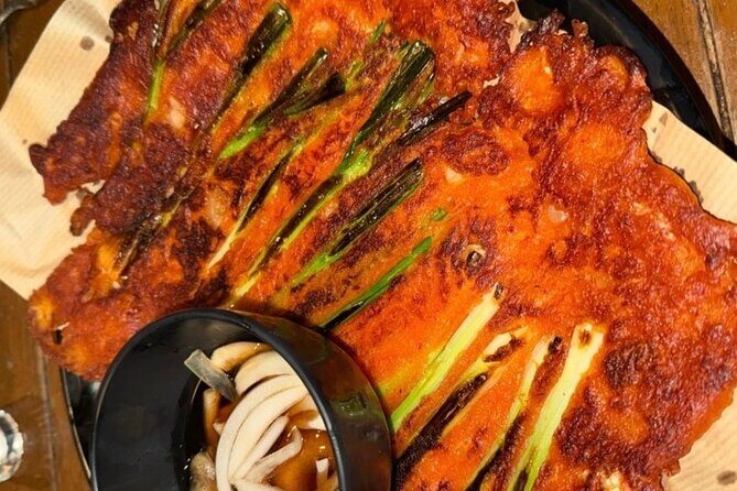 Seoul, Hongdae Food & Drinking games in traditional theme bar! - Discovering Korea’s Drinking Culture in Hongdae