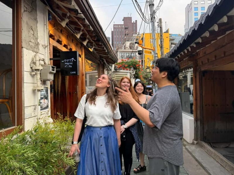 Seoul: Jongno 3-Ga and Ikseon-Dong Tour with Street Food - Key Points