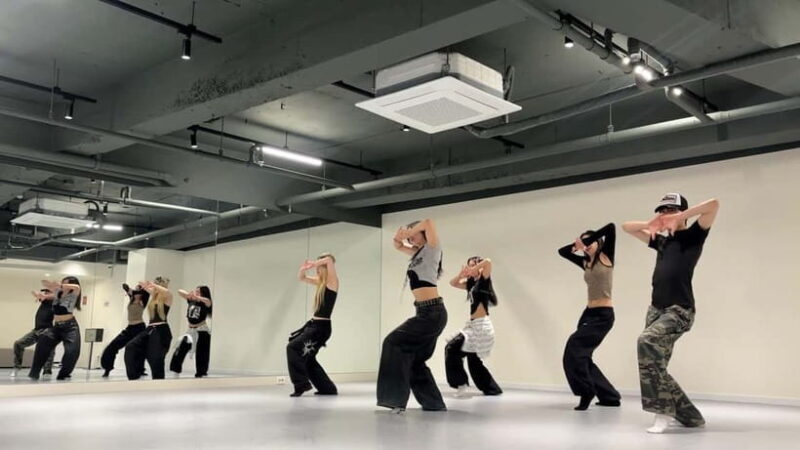 Seoul: K-Pop Dance Class, Ramyeon Cooking & Shuttle - Introduction