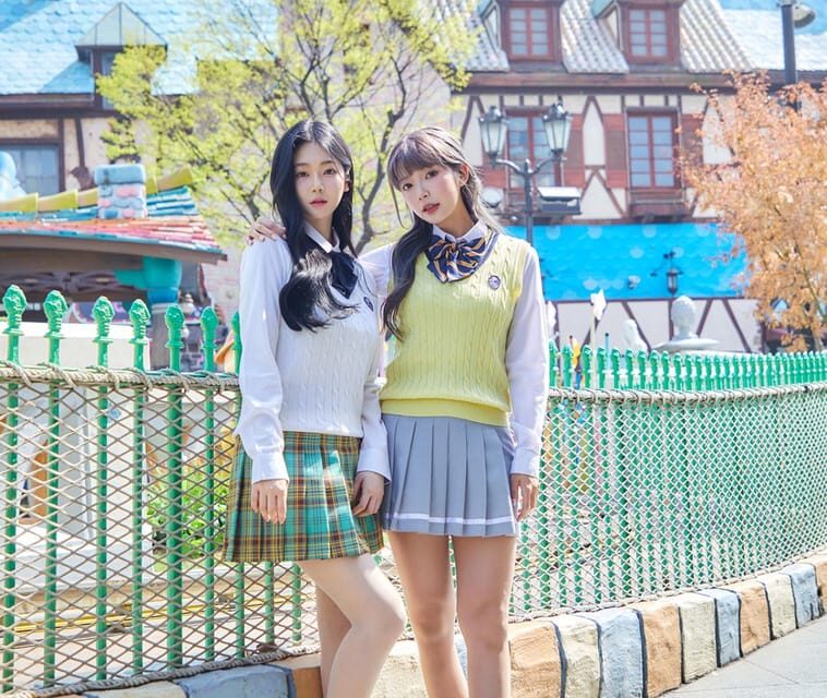 Seoul: Lotte World 1 Day Pass & Korean School Uniform Rental - The Sum Up