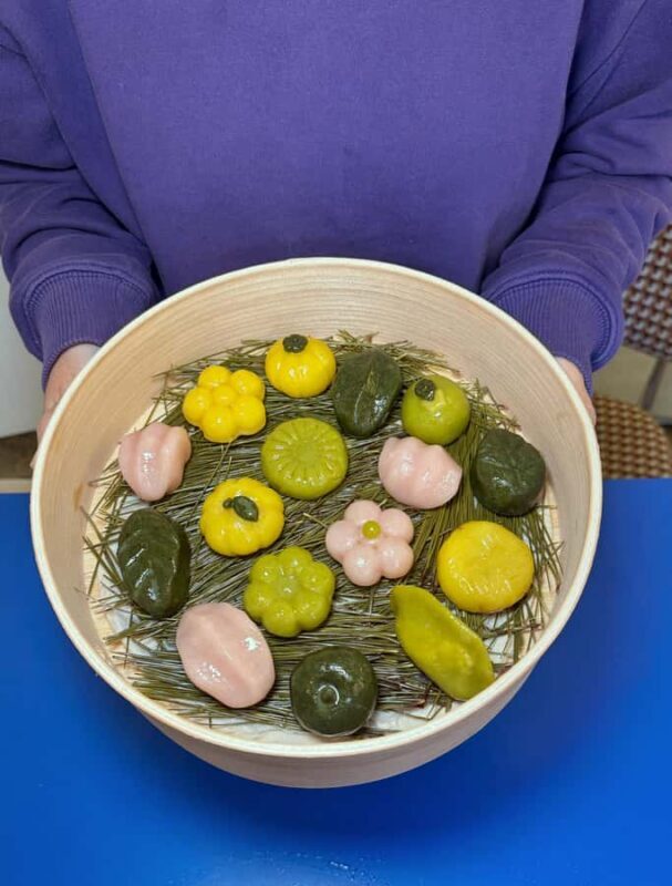 Seoul: Make Your Own Colorful Korean Rice Cakes in a Hanok - Key Points