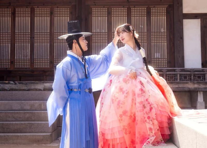 Seoul: Modern Hanbok Dress Photoshoot Gyeongbokgung Palace - A Closer Look at the Experience