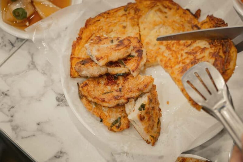 Seoul: Night Tour - Changgyeonggung Palace & 11 Tastings - Who Is This Tour Perfect For?