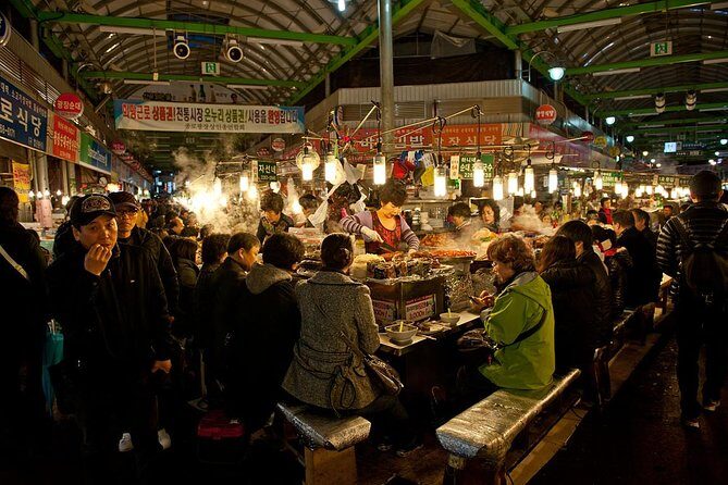 Seoul Night Tour (Gwangjang Market, Royal Palace and Naksan Park) - Who Should Consider This Tour?