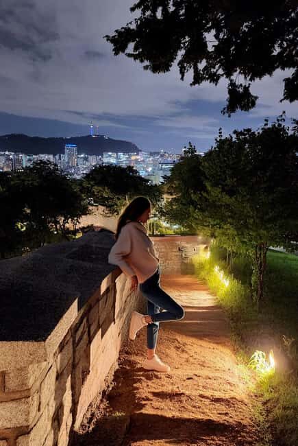 Seoul Night Tour: Naksan Park & Hidden Jems - An In-Depth Look at the Nighttime Seoul Experience