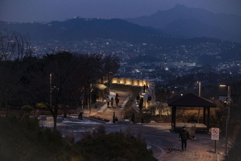 Seoul: Nighttime Hidden Gems Walking Tour - Who Should Consider This Tour?