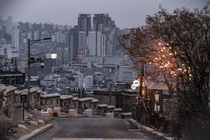 Seoul: Nighttime Hidden Gems Walking Tour - Experience Provider
