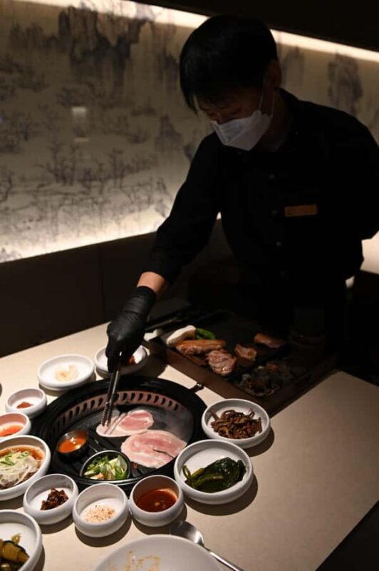 Seoul: Premium Korean BBQ - Live Grilling by a BBQ Master - Overview of the Experience