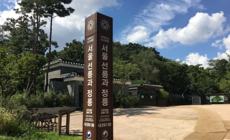 Seoul: Private Guided Tour to Royal Tombs, Temples, and More - Key Points