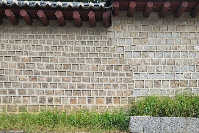 Seoul Private Night Tour: Royal Palace & 5 Street Food Tastings - Who Should Consider This Tour?