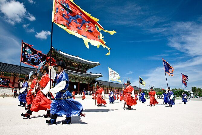 Seoul Private Tour Gyeongbok Palace Bukchon and Gwangjang Market - An In-Depth Look at the Seoul Private Tour