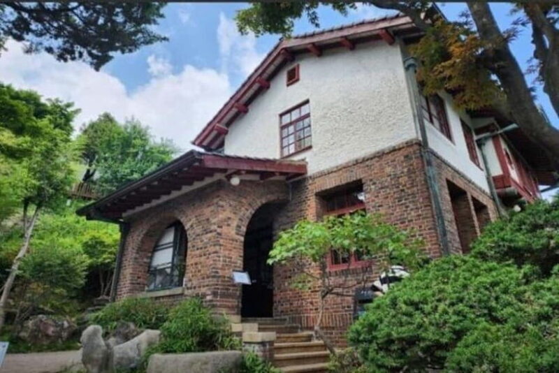 Seoul: Seochon Village Art&Food Walking Tour - Key Points