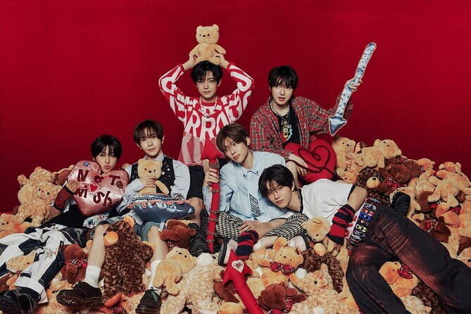 Seoul Spring Festa K-pop Festival Day Tour - The Day’s Highlights: From Traditional to Modern