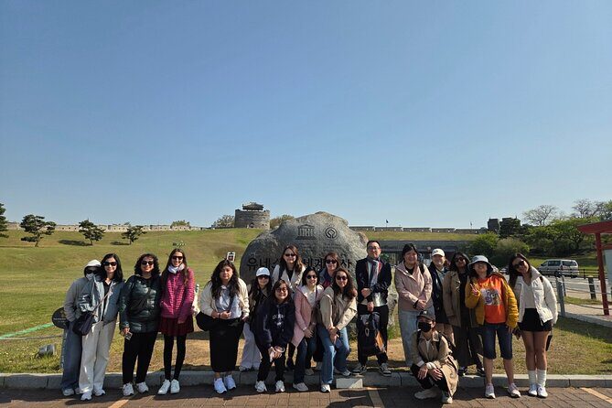 Seoul: Suwon Hwaseong & Waujeongsa & Starfield Heritage Tour - FAQ
