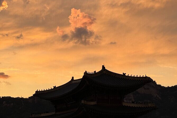 Seoul Walking Tour from Seongsu with Private Photos - Key Points