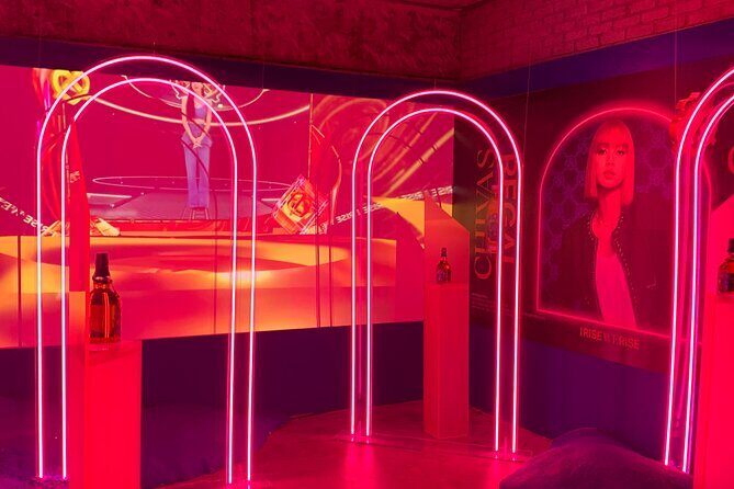 Seoul Walking Tour from Seongsu with Private Photos - A Closer Look at the Itinerary