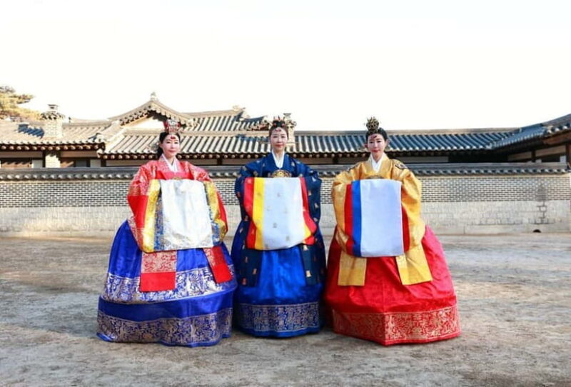 Seoul: Yeinbang Photoshoot Experience with Photographer - Key Points