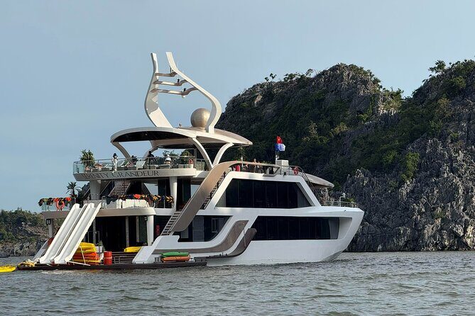 Serenity Grandeur Cruise Day Tour in Lan Ha Bay from Hanoi - Starting the Day: Pickup and Departure