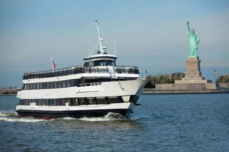 Serenity Yacht NYC New Years Eve Cruise - A Deep Dive into the Experience
