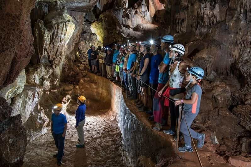 Serra dos Candeeiros: Alcobertas' Cave and the Natural Park - The Experience from a Traveler’s Perspective