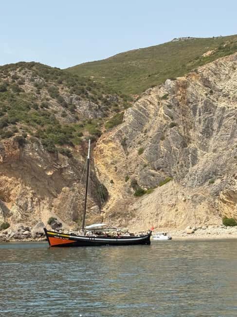 Sesimbra: Amazing Full-Day Tour with Boat Ride - Dive into the Details of Each Stop