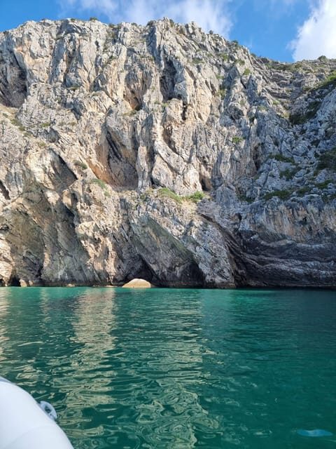 Sesimbra: Boat trip along beaches and bays with snorkeling - Authentic Experiences and Traveler Perspectives