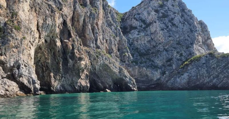 Sesimbra: Boat trip along beaches and bays with snorkeling - Who Will Love This Tour?