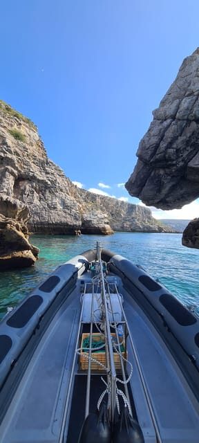 Sesimbra: Boat Trip to the wild beaches and caves - An Overall Look at the Sesimbra Boat Trip Experience