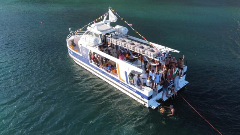 Sesimbra: Family Friendly Boat Sea Tour w/ Submarine Vision - Visiting Hidden Beaches and Caves