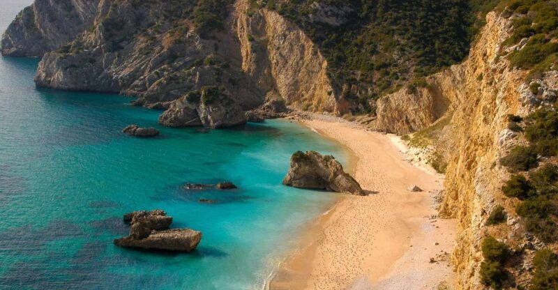 Sesimbra: Ribeiro do Cavalo Beach Taxi Boat - The Scenic Journey: Rock Formations and Landmarks