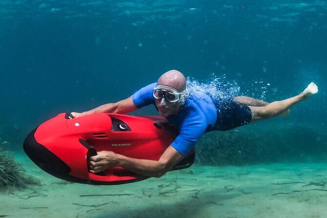 Session of 30 minutes of Unique Sensations in Underwater Scooter - A Closer Look at the Underwater Scooter Experience