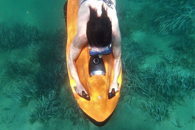 Session of 30 minutes of Unique Sensations in Underwater Scooter - Why This Experience Is a Great Value