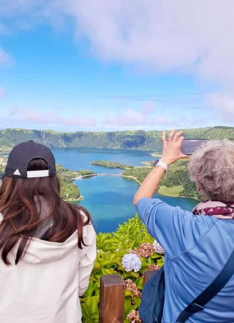Sete Cidades & Lagoa do Fogo: Crater Lakes Adventure Tour - Authentic Experiences and Authenticity