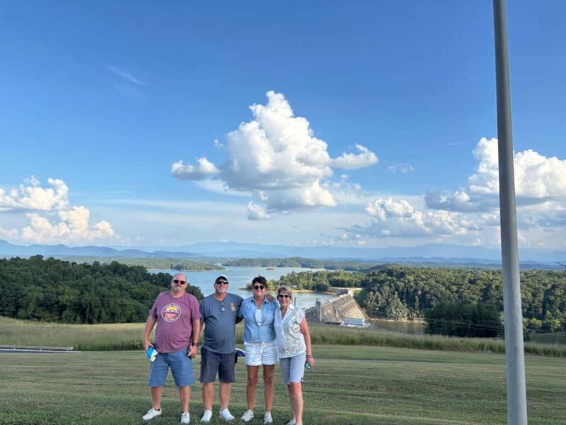 Sevierville: Highlights of Sevierville w/ stop at Buc-ee's - What to Expect from the Sevierville Highlights Tour